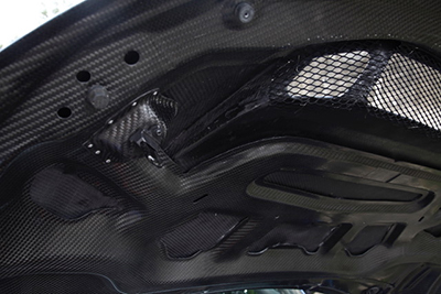 Karbon - Capot carbone RS avec extracteurs